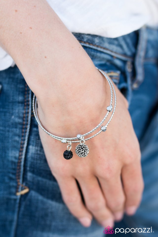 Paparazzi "Oh My Omega" Black Bracelet